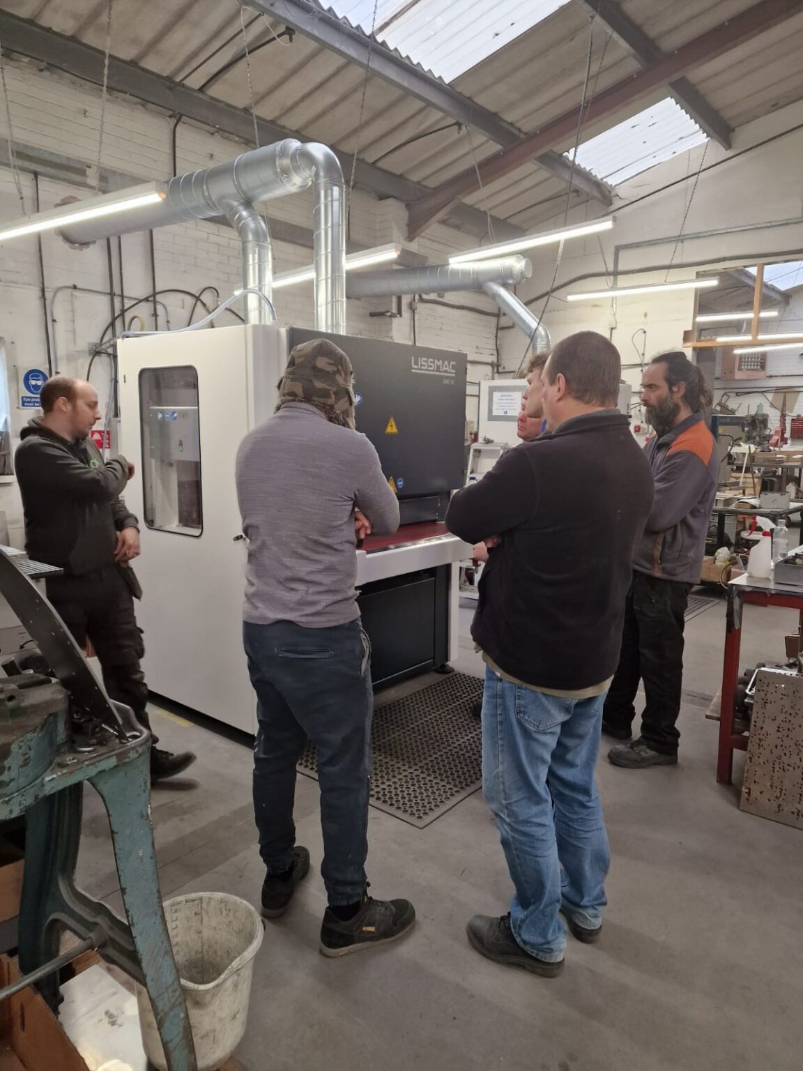 RJW Sheetmetal Lissmac SMD123RE Deburring Edge-Rounding machine